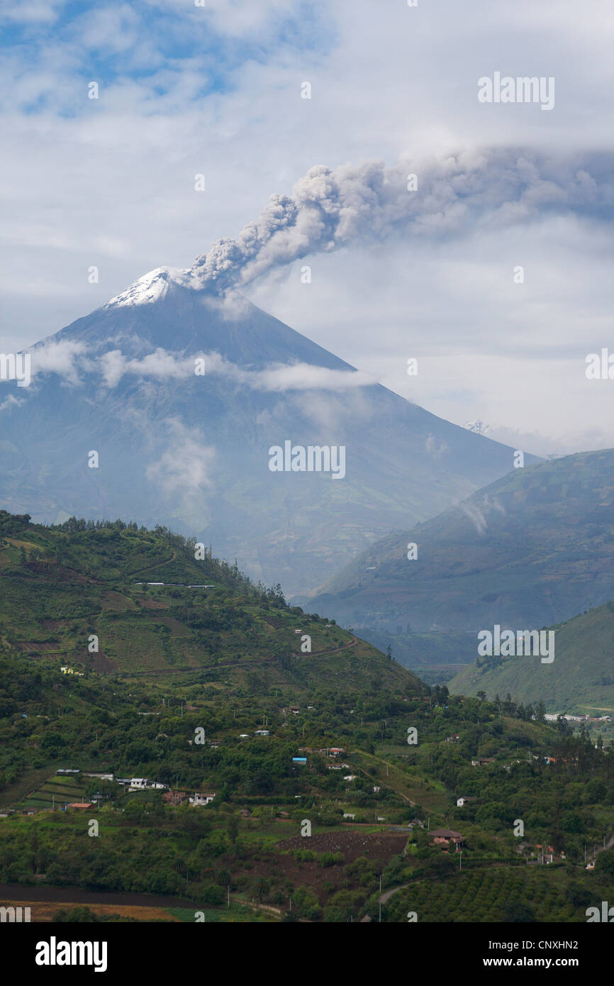 eruption of Tungurahua volcano, Ecuador, Andes Stock Photo - Alamy