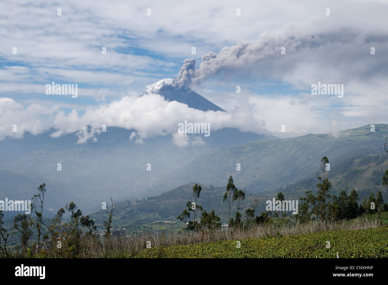 Ecuador andes hi-res stock photography and images - Alamy