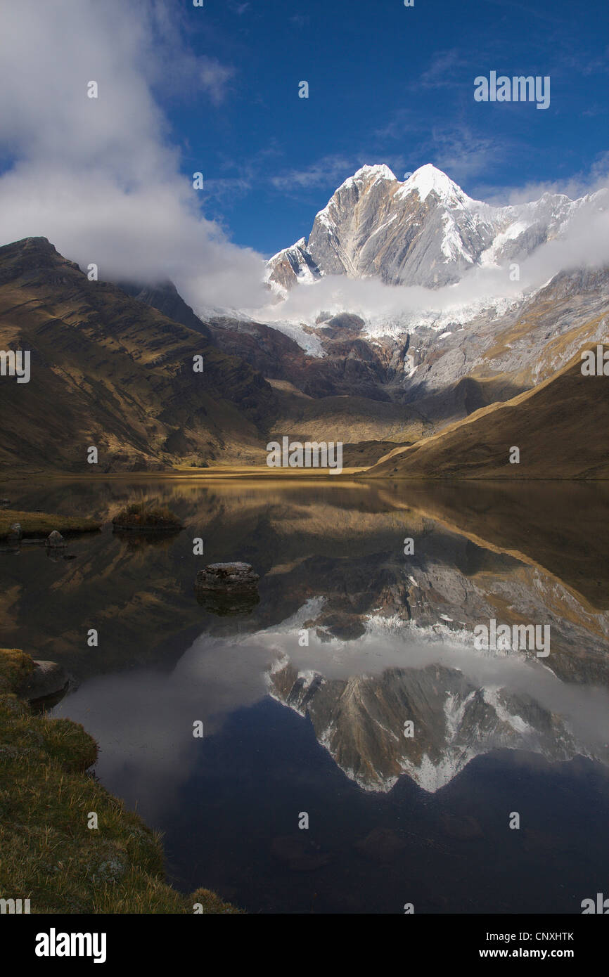 Nevado vertical hi-res stock photography and images - Alamy