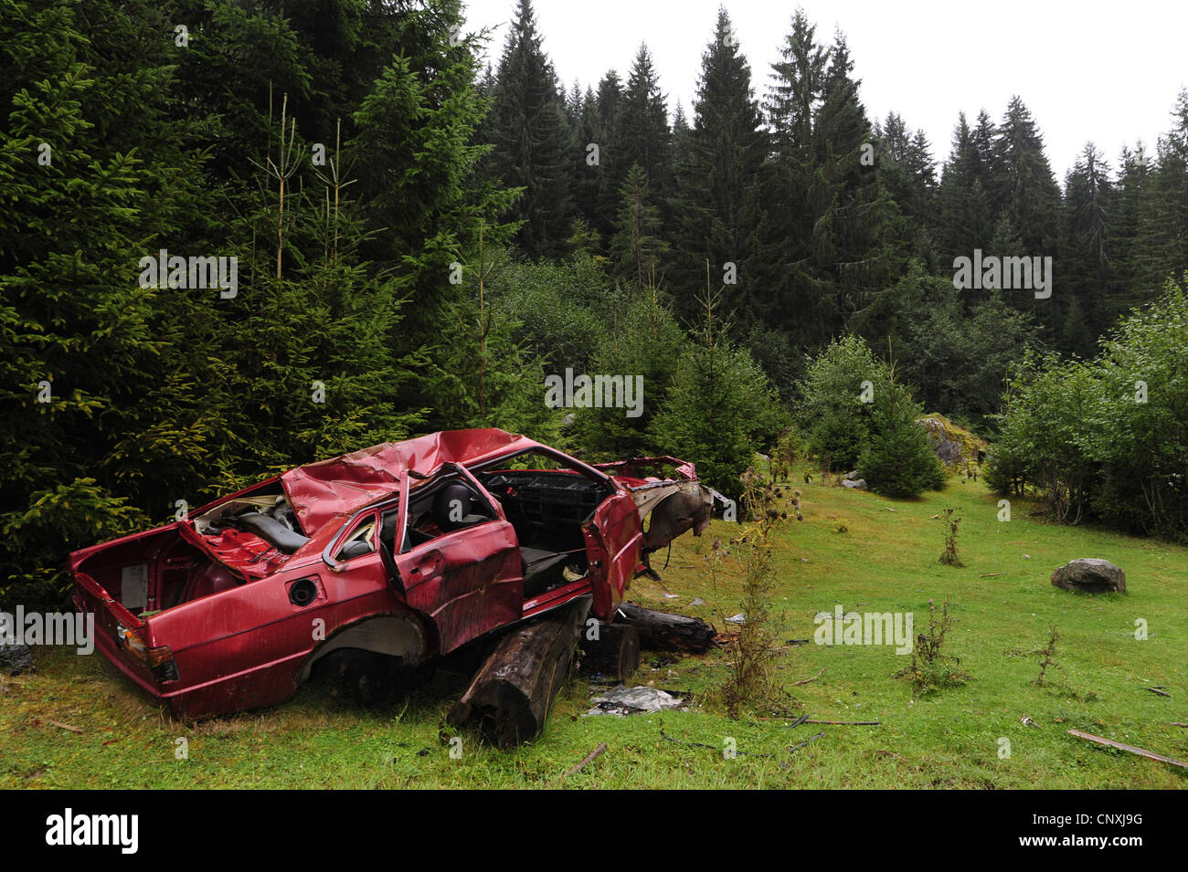 Car wreck landscape hi-res stock photography and images - Alamy