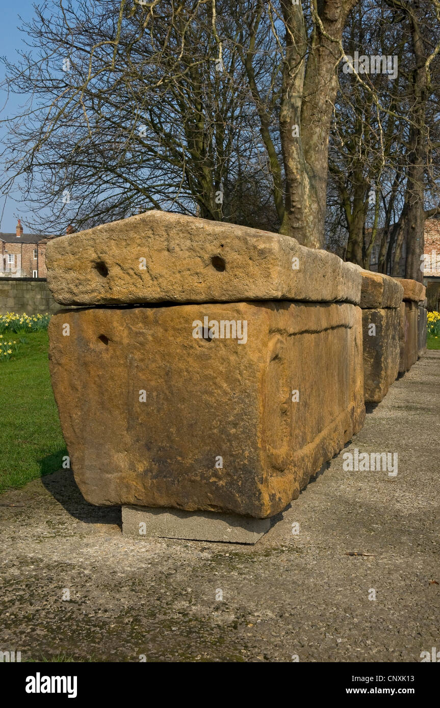 Roman sarcophagus uk hi-res stock photography and images - Alamy