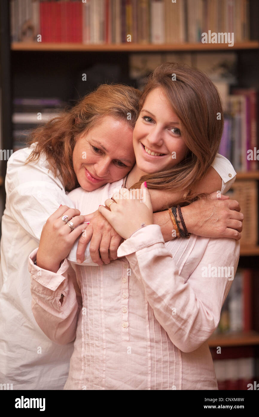 mother and daughter Stock Photo - Alamy