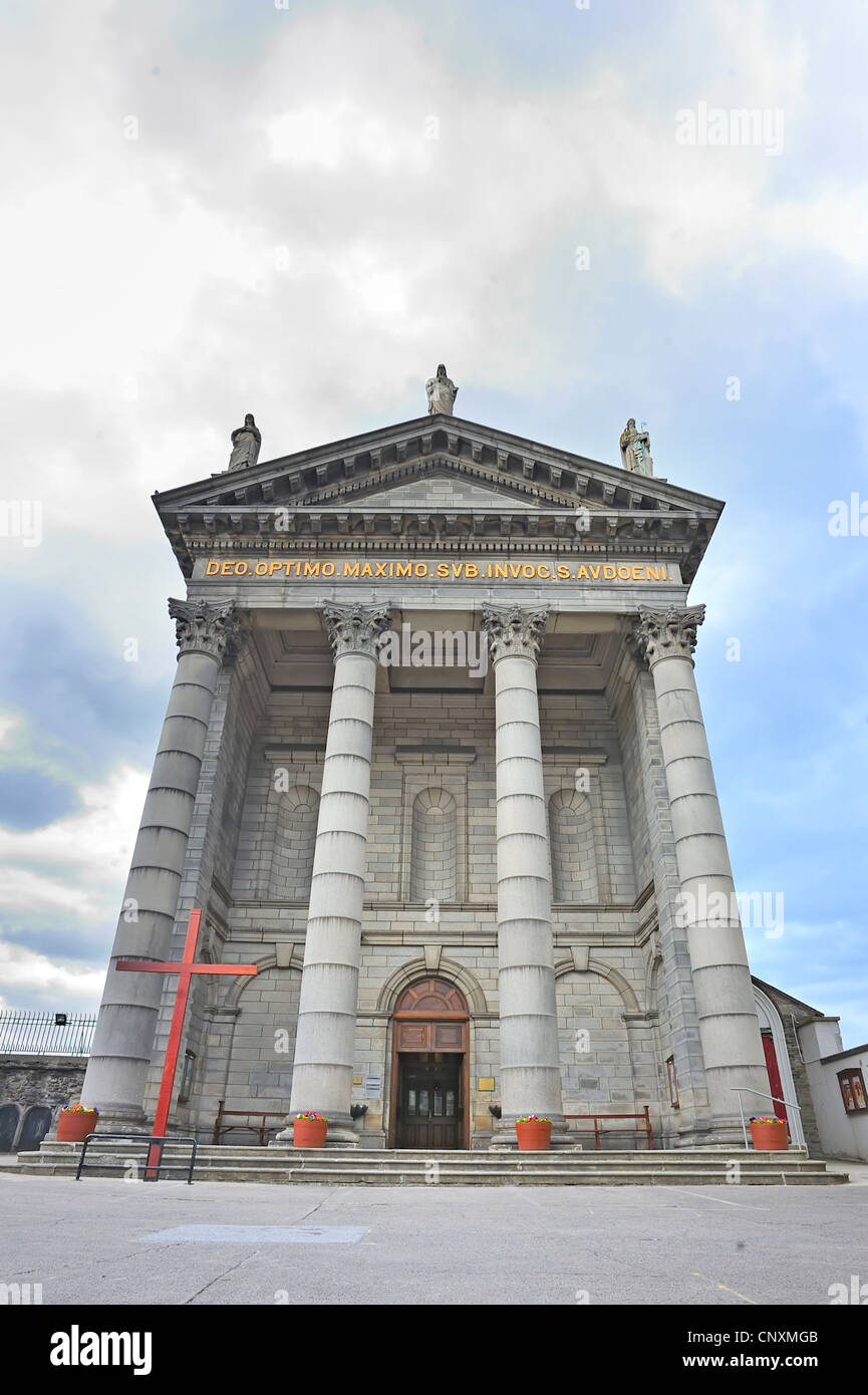 St audoens catholic church in dublin hi-res stock photography and ...