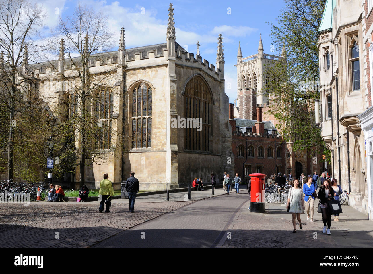 Cambridge architecture and street scene hi-res stock photography and ...
