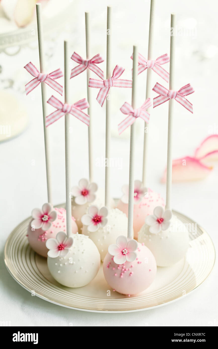 Wedding cake pops 60 photos - Astyledwedding.com