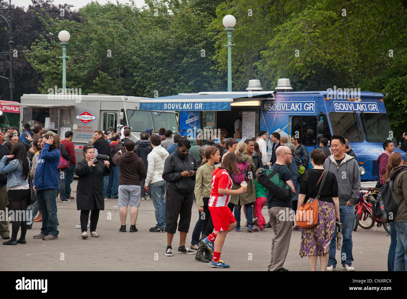 Food trucks vendors in hi-res stock photography and images - Alamy