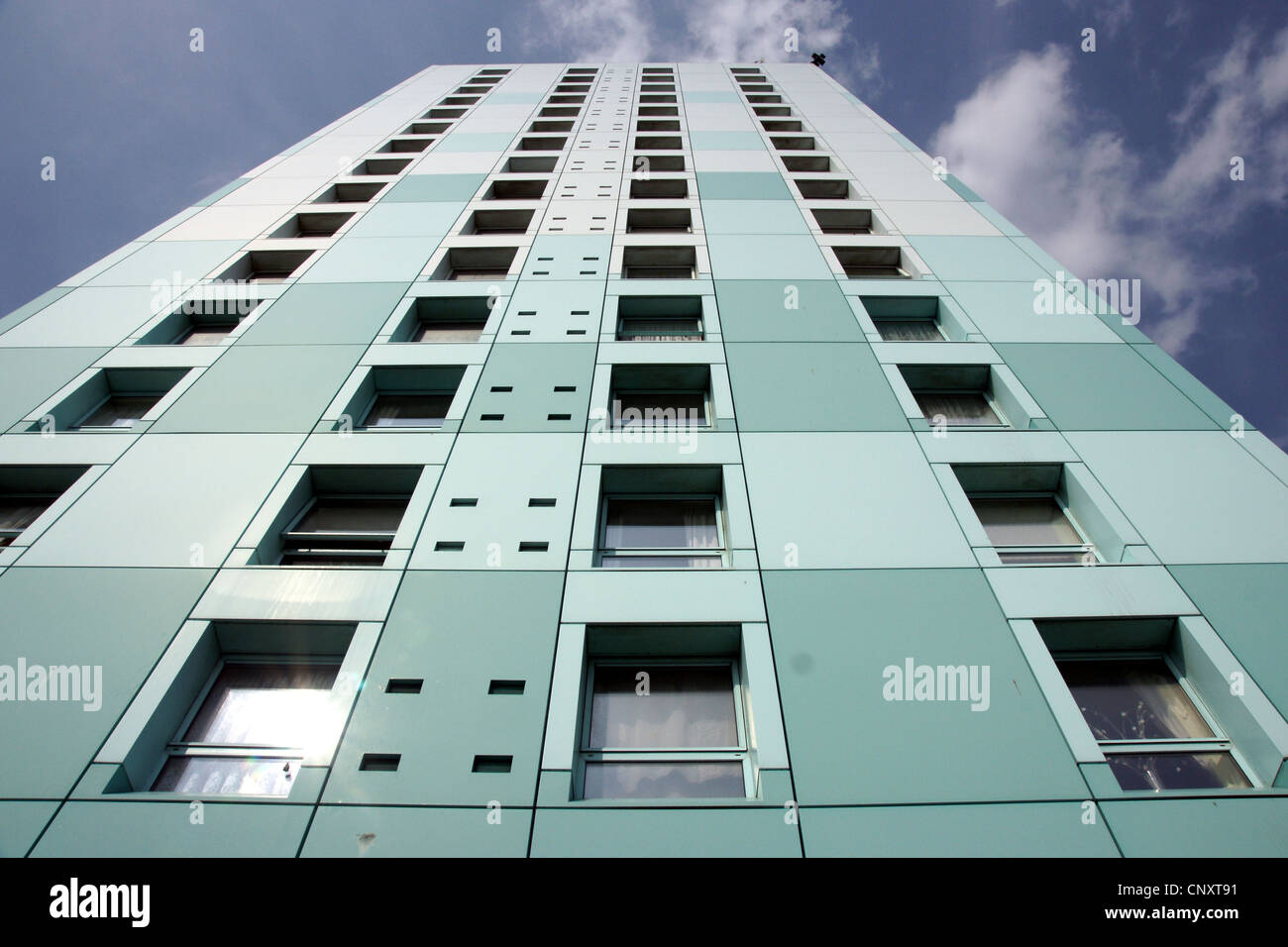 City Council High Rise Flats Stock Photos & City Council High Rise ...