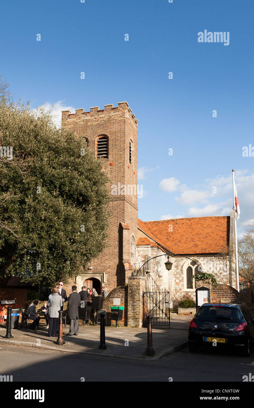 St Nicholas Church Of England Church in Shepperton Stock Photo - Alamy