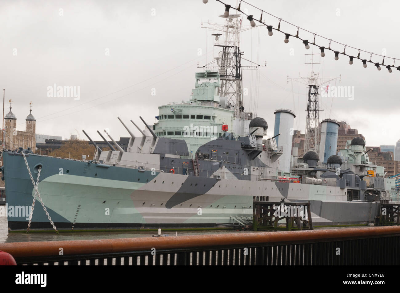 London Bridge , Southbank , HMS Belfast , second town class light ...