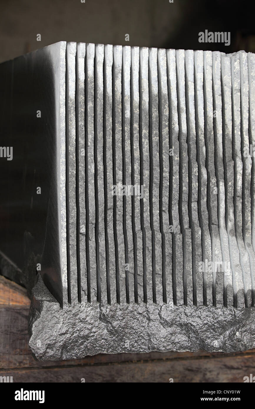 Stone plate cutting and polishing South India Stock Photo - Alamy