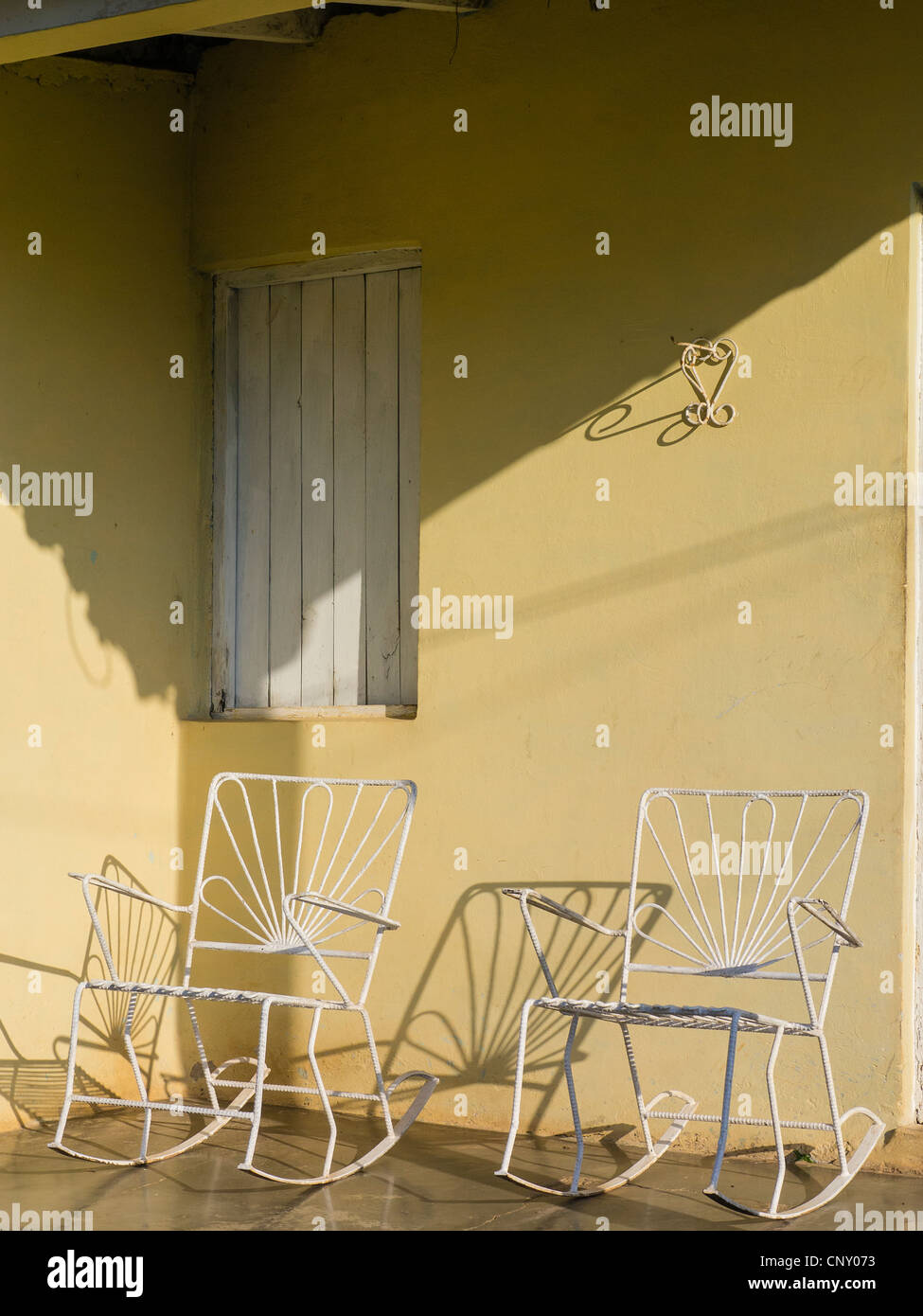 Metal rocking chair hi-res stock photography and images - Alamy
