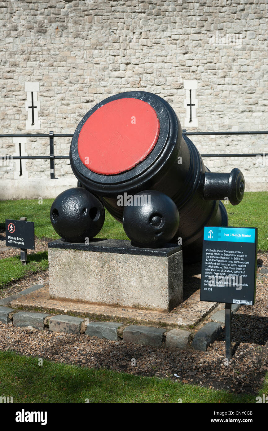 Wall gun and mortar hi-res stock photography and images - Alamy