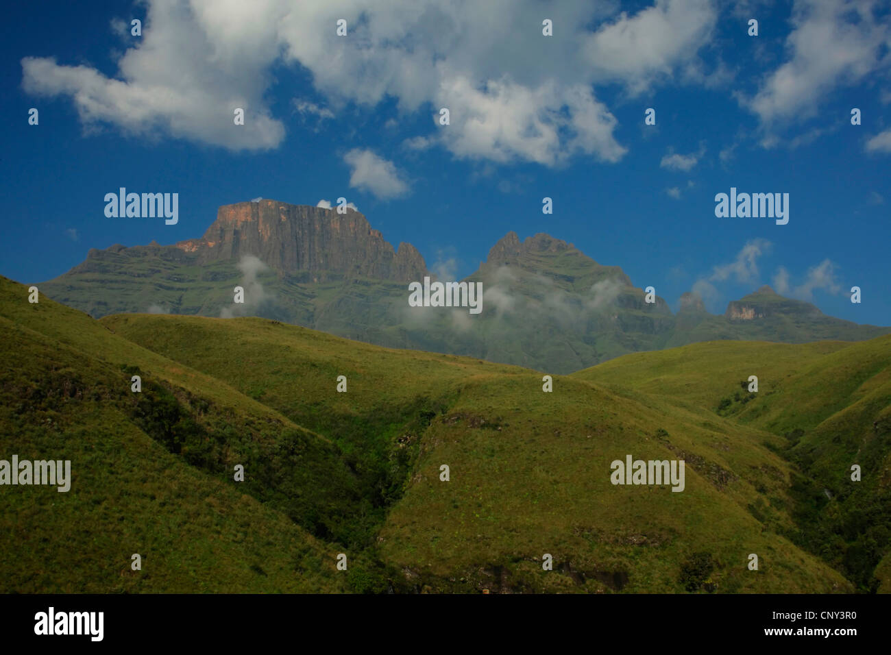 Monks cowl drakensberg hi-res stock photography and images - Alamy