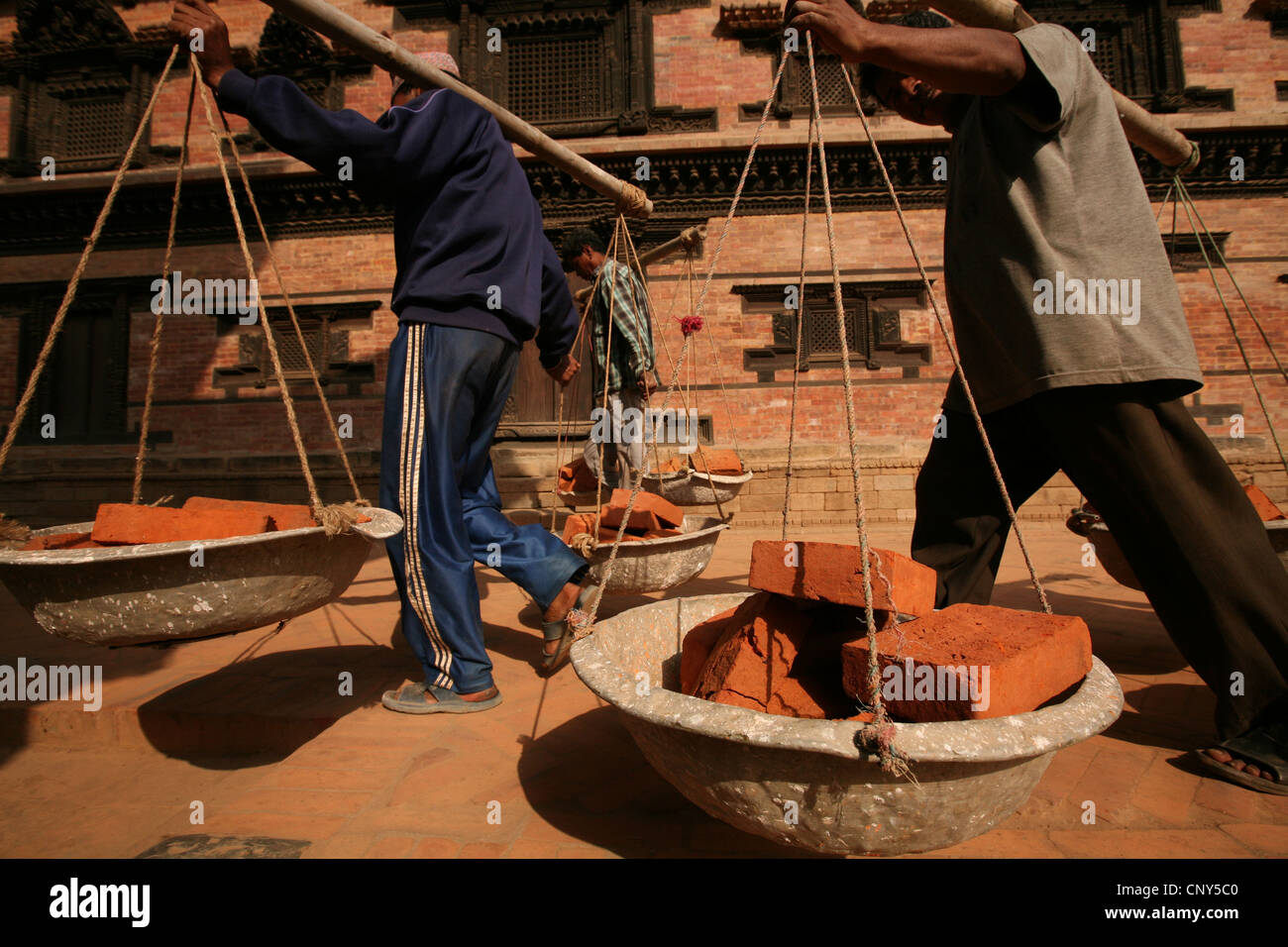 Nepalese workers hi-res stock photography and images - Alamy