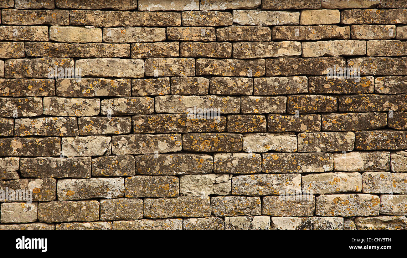 Cotswold stone wall texture Stock Photo - Alamy