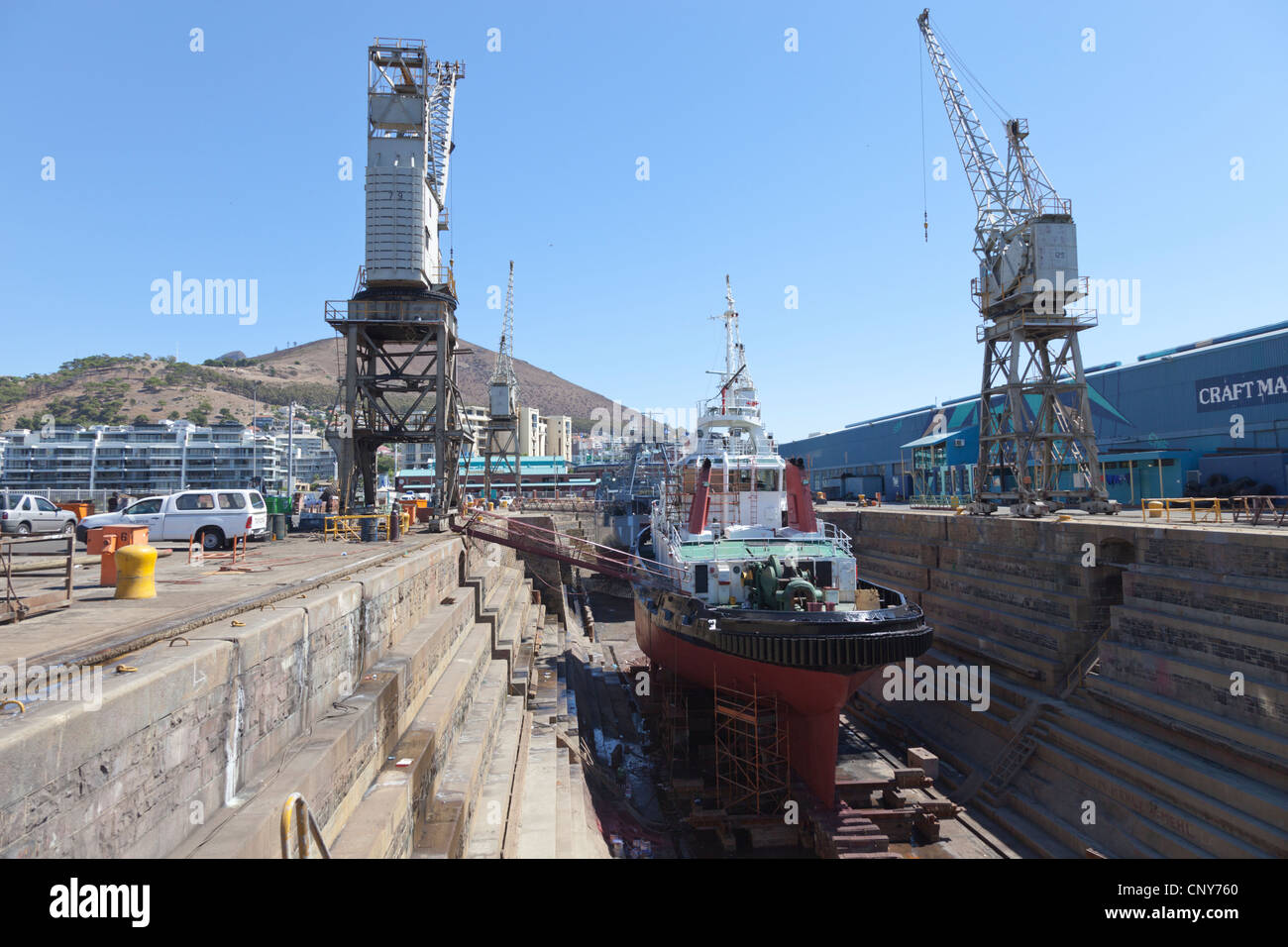 Ship dry dock cape town hi-res stock photography and images - Alamy