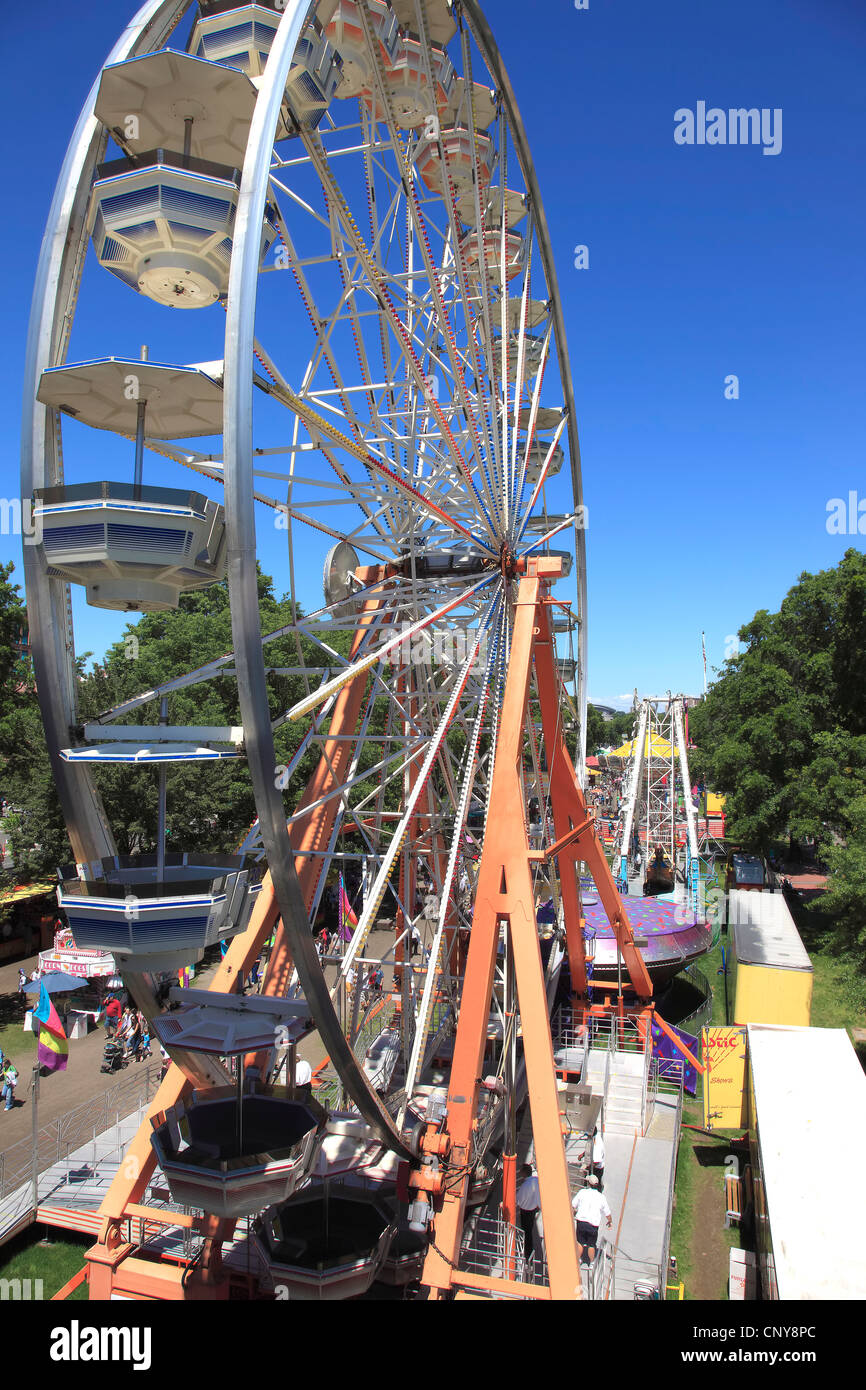 PORTLAND - JUNE 12: Rose Festival annual parade through downtown June ...