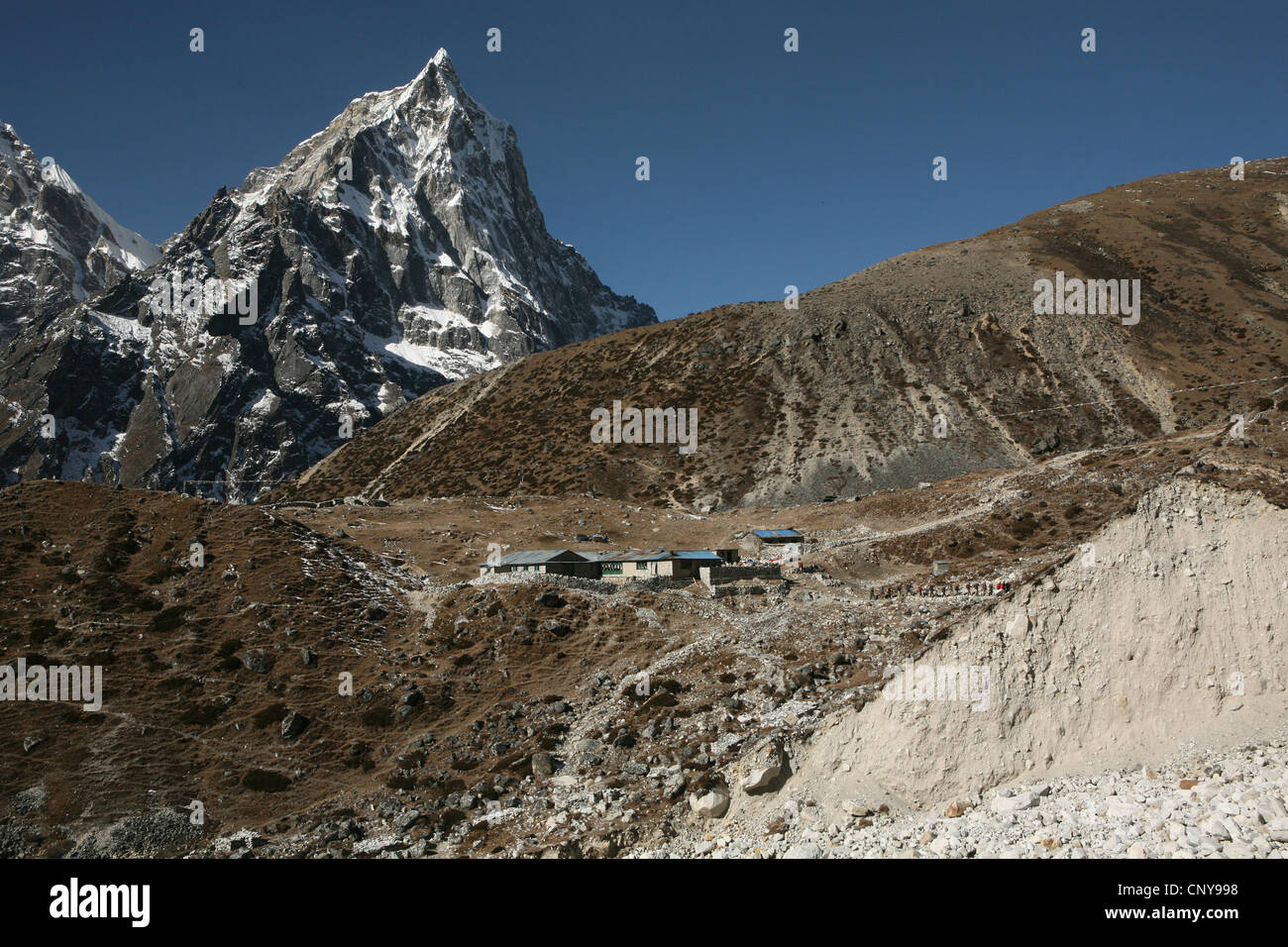 Mount Taboche (6,542 m) in Khumbu region in the Himalayas, Nepal ...