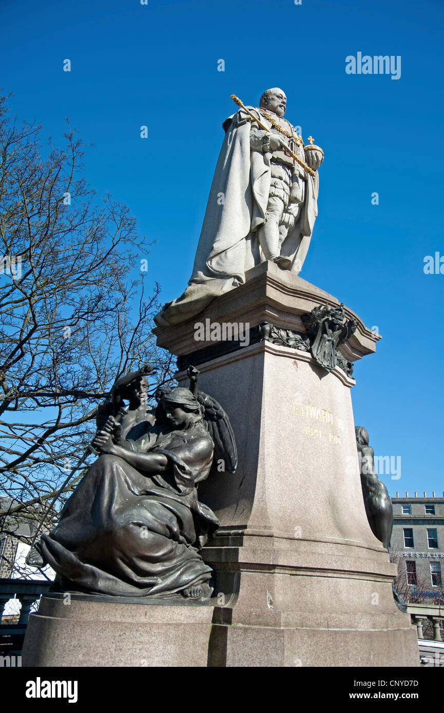Castle street aberdeen High Resolution Stock Photography and Images - Alamy