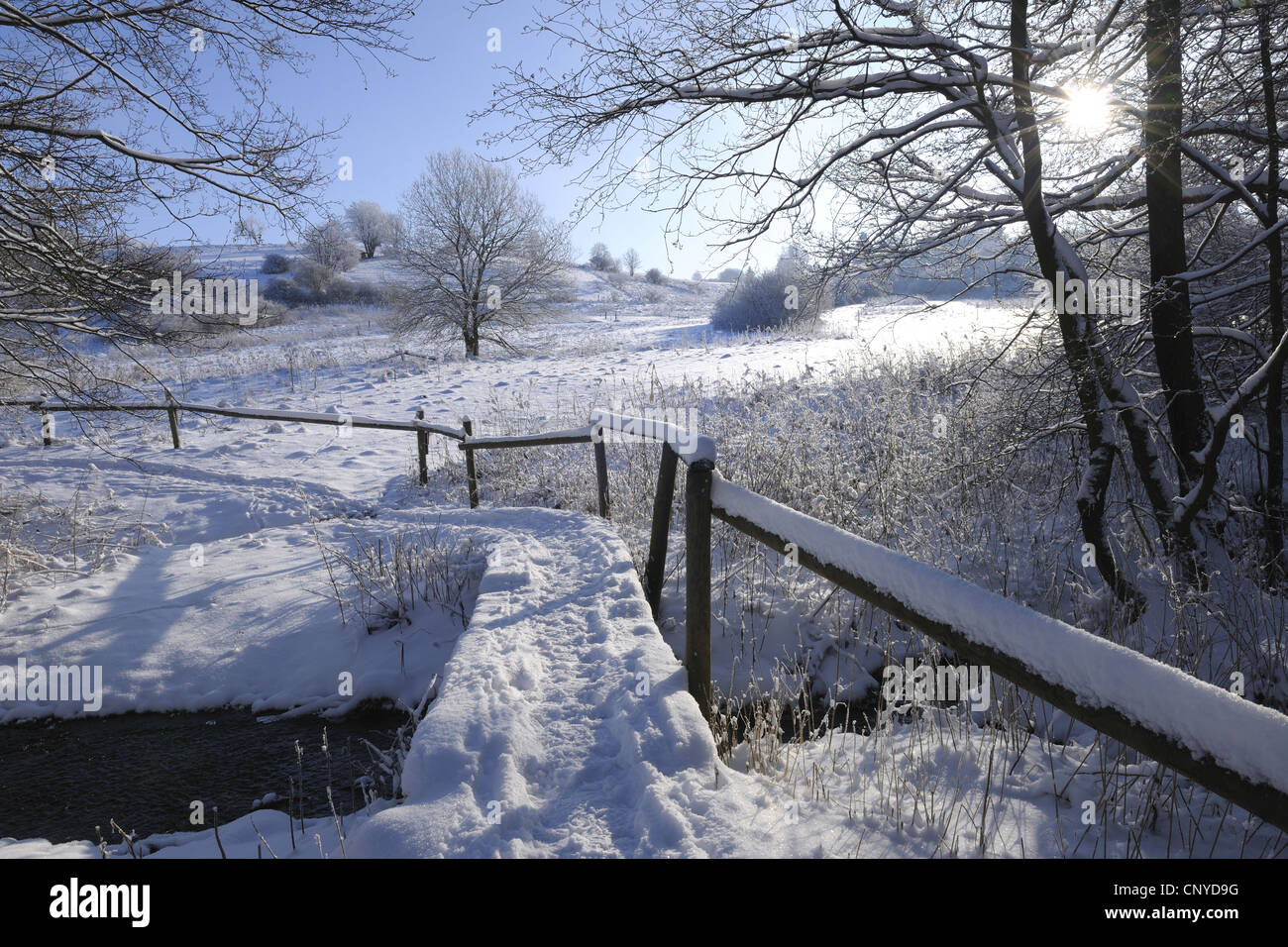 Wooden snow bridges hi-res stock photography and images - Alamy