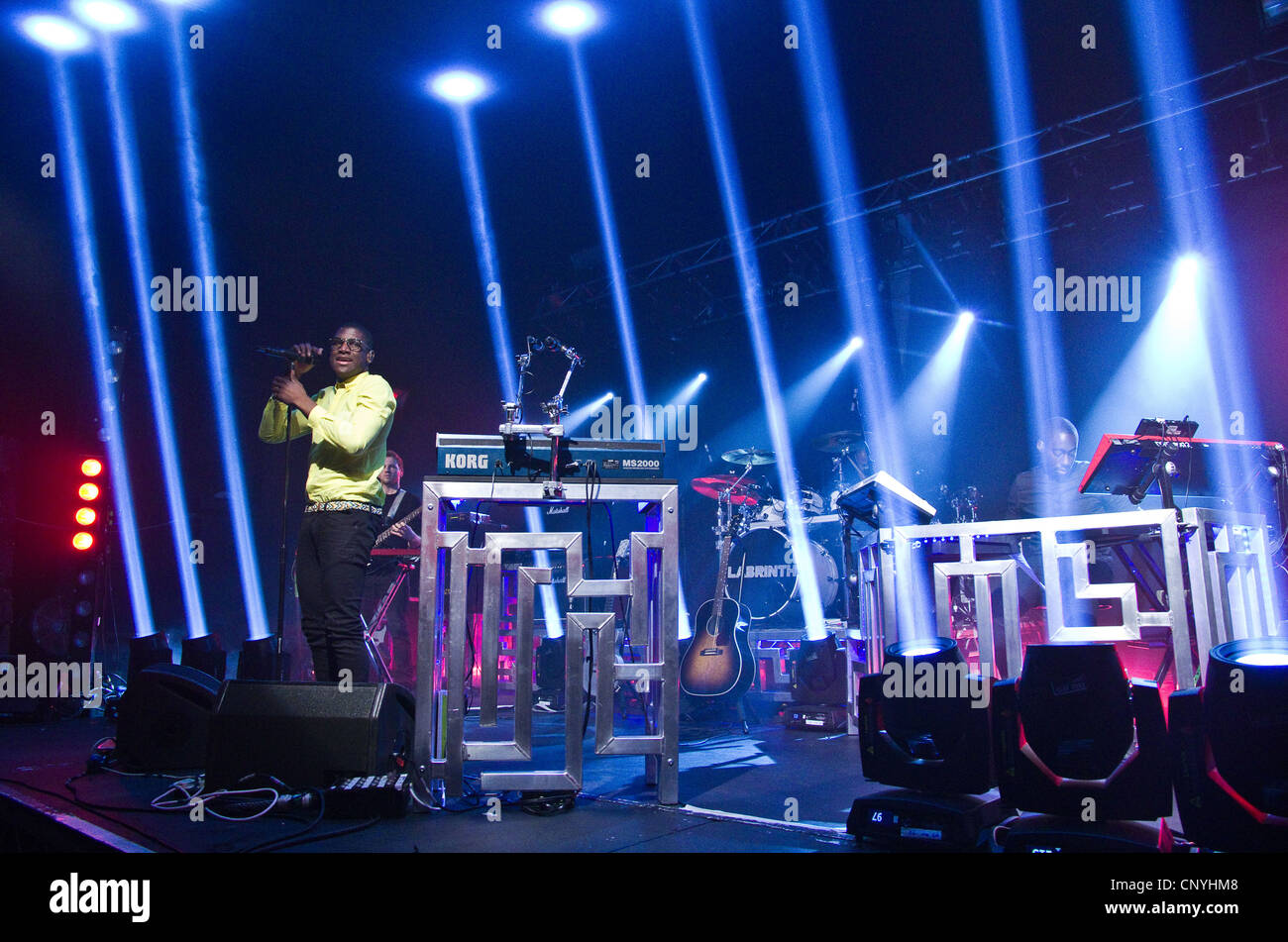 Labrinth hi-res stock photography and images - Alamy
