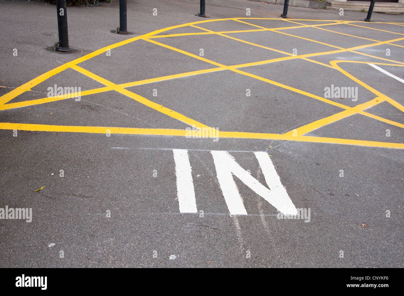 Entrance markings hi-res stock photography and images - Alamy