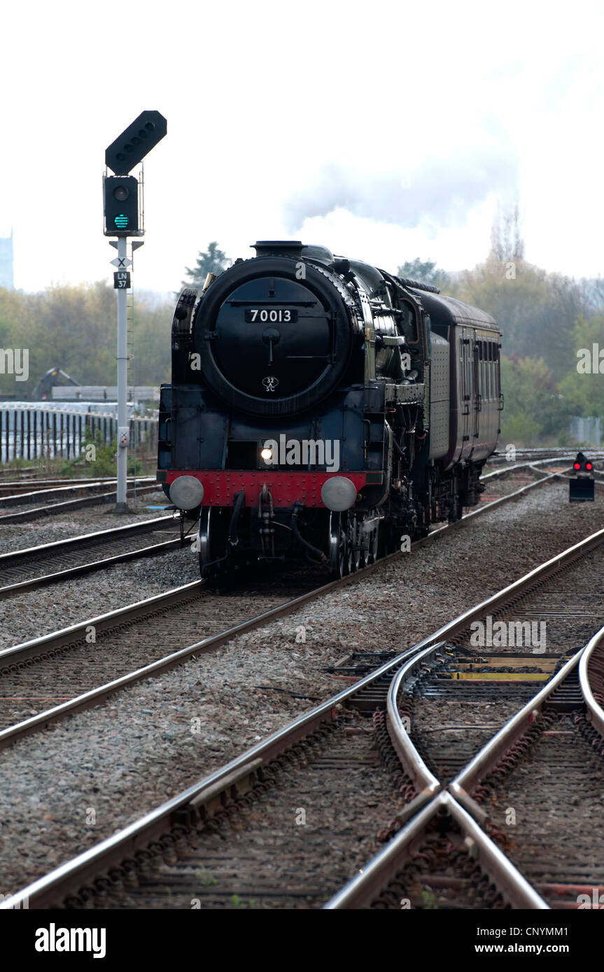 Britannia class steam locomotive No. 70013 "Oliver Cromwell Stock Photo ...