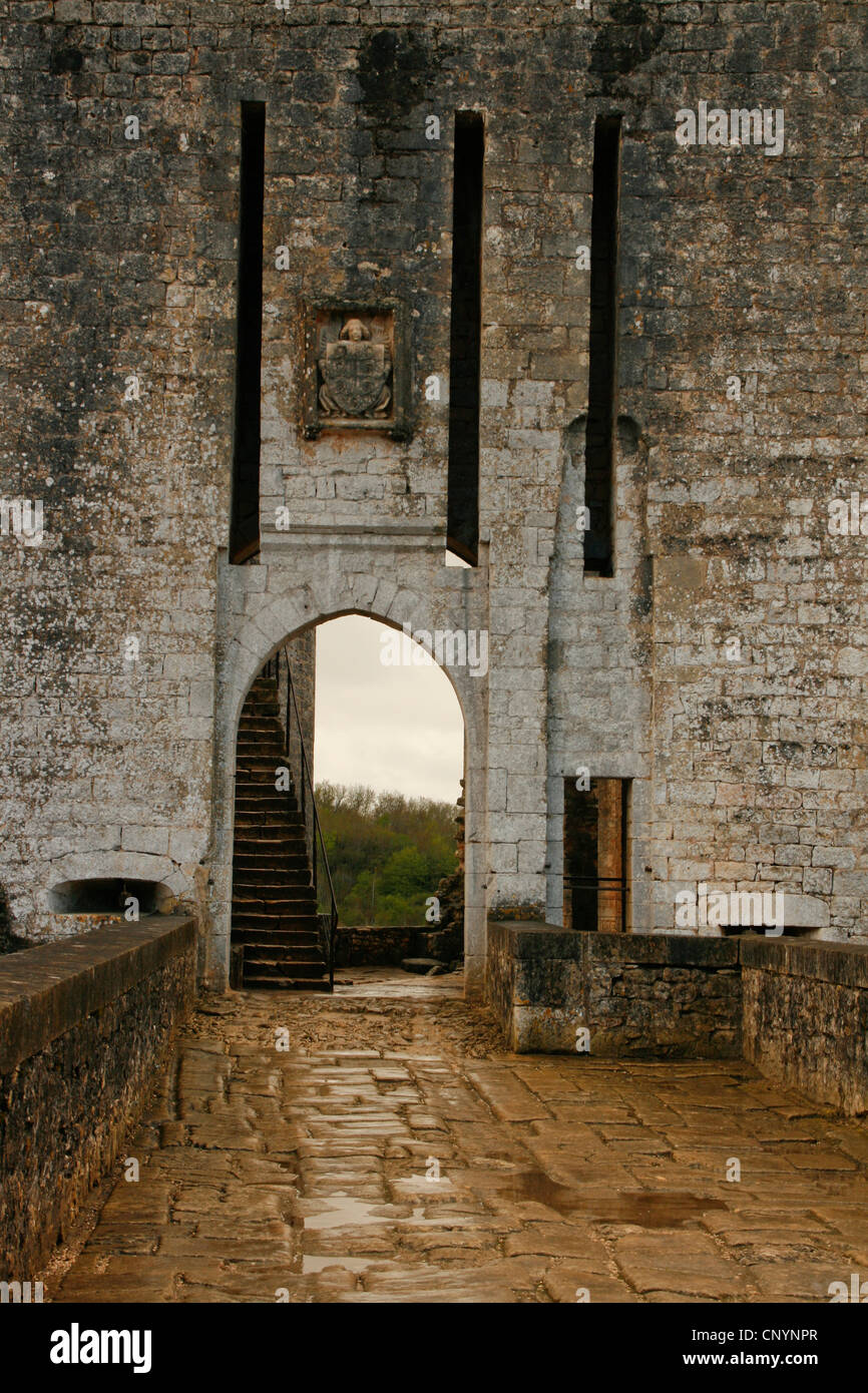 the bridge over the moat leading to the entrance arch to the XVth ...
