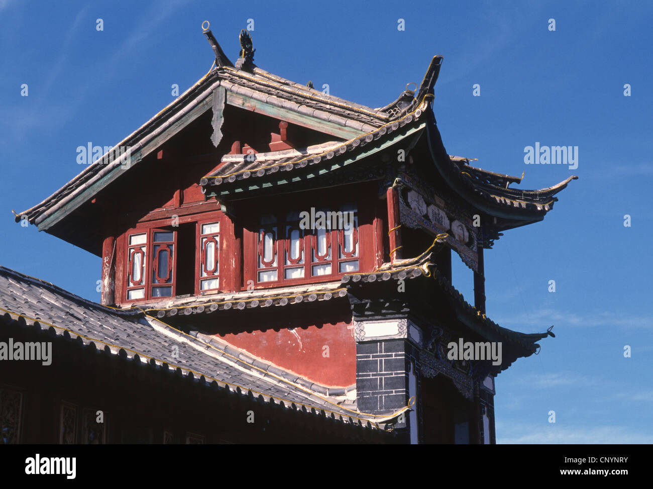 China, Yunnan, Lijiang, traditional architecture detail Stock Photo - Alamy