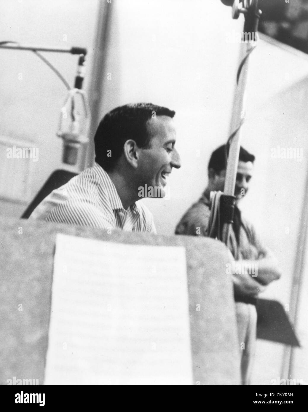 Tony bennett singer 1964 hi-res stock photography and images - Alamy