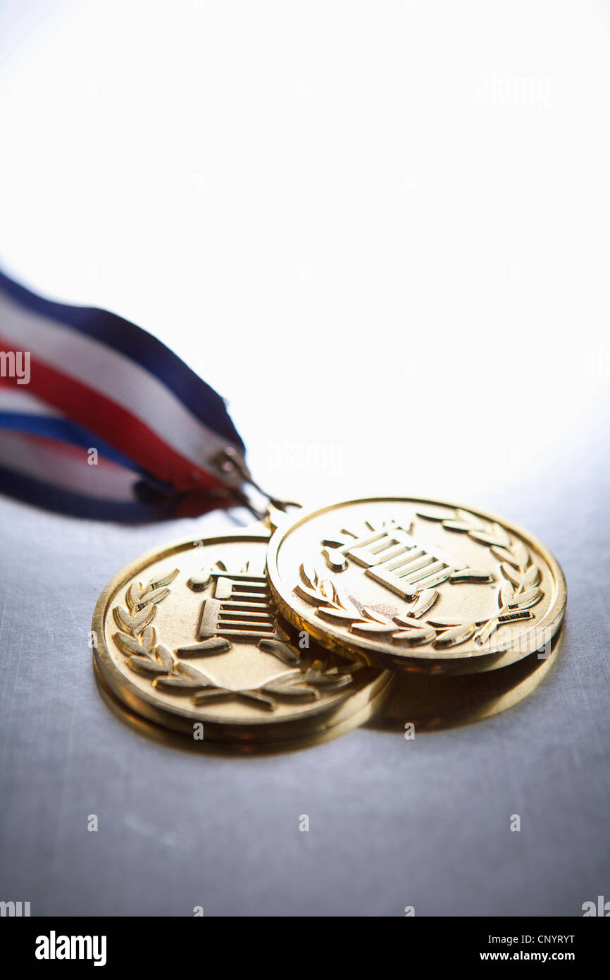 The golden prize medal Stock Photo - Alamy