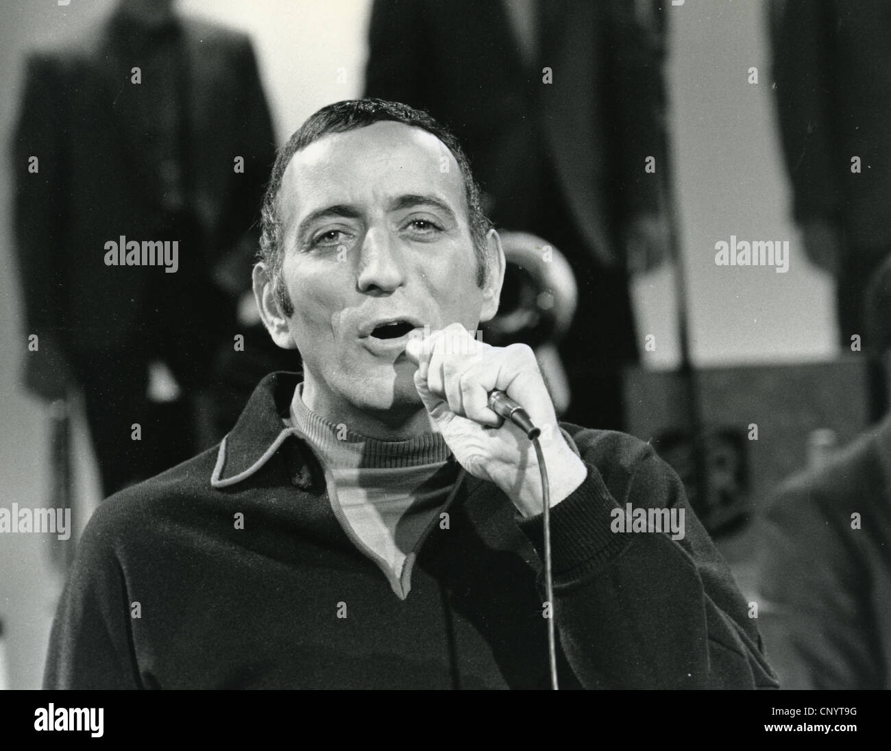 TONY BENNETT US singer in March 1968 Stock Photo - Alamy