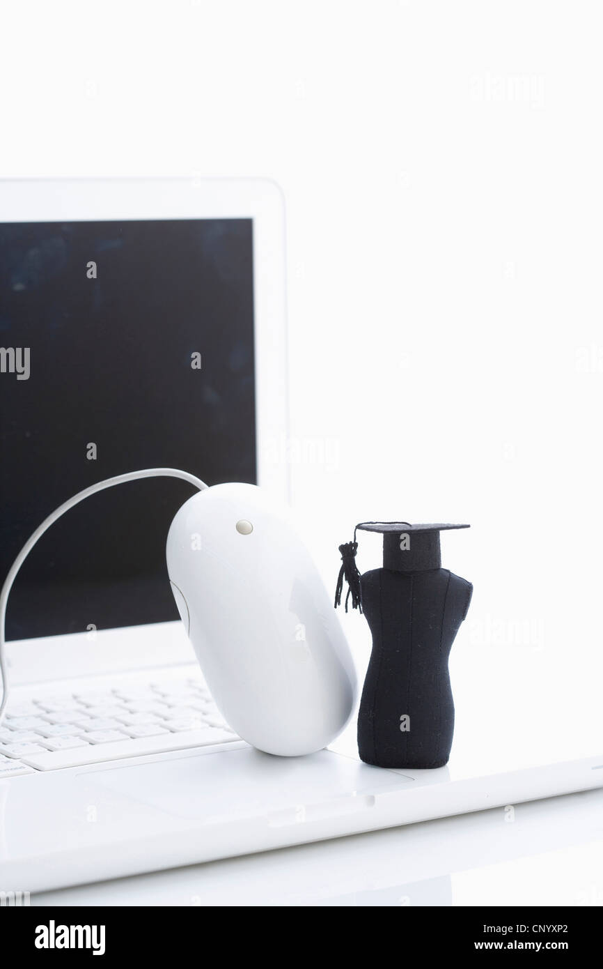 Graduation cap computer mouse hi-res stock photography and images - Alamy