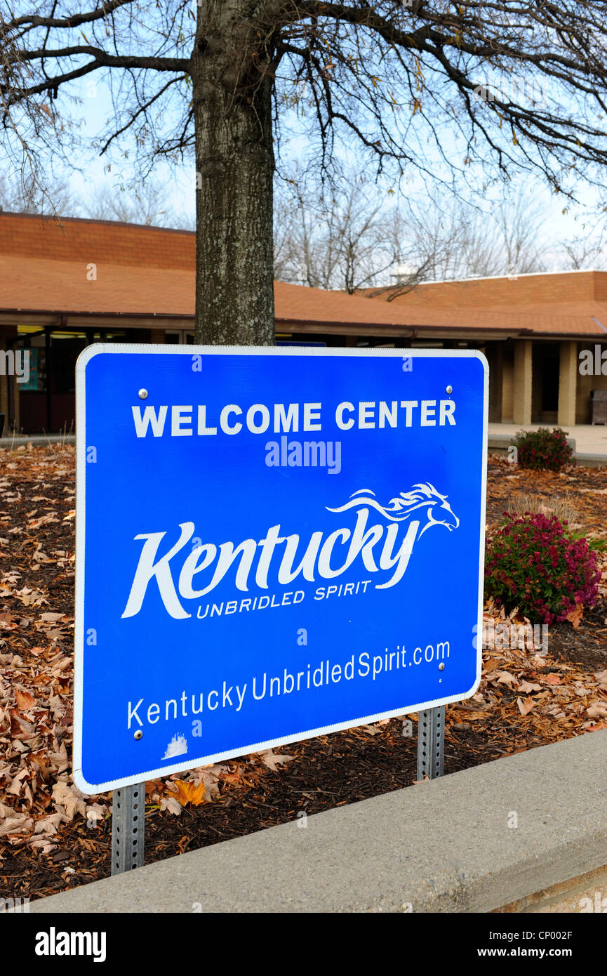 Welcome kentucky road sign hi-res stock photography and images - Alamy