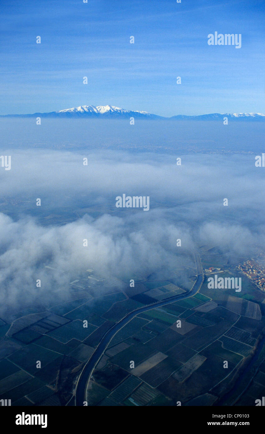 Roussillon plain hi-res stock photography and images - Alamy