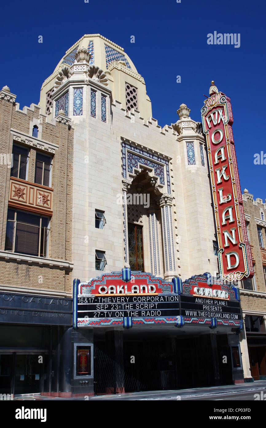 Fox theatre sign hi-res stock photography and images - Alamy