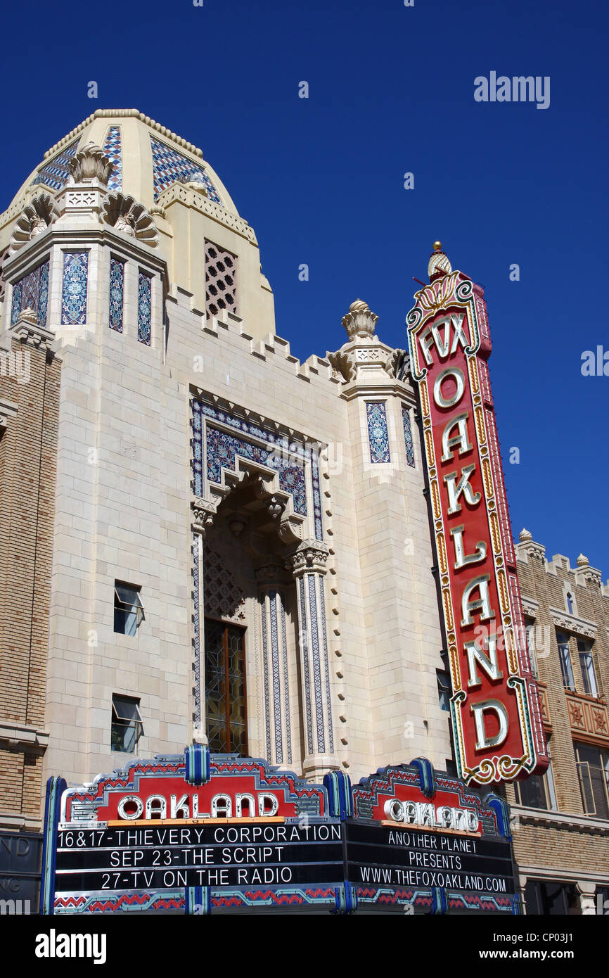 Fox theatre sign hi-res stock photography and images - Alamy