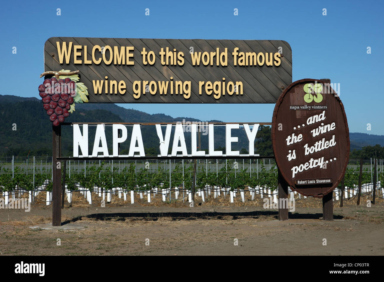 NAPA VALLEY SIGN VINEYARD NAPA VALLEY CALIFORNIA USA 06 October 2011 ...
