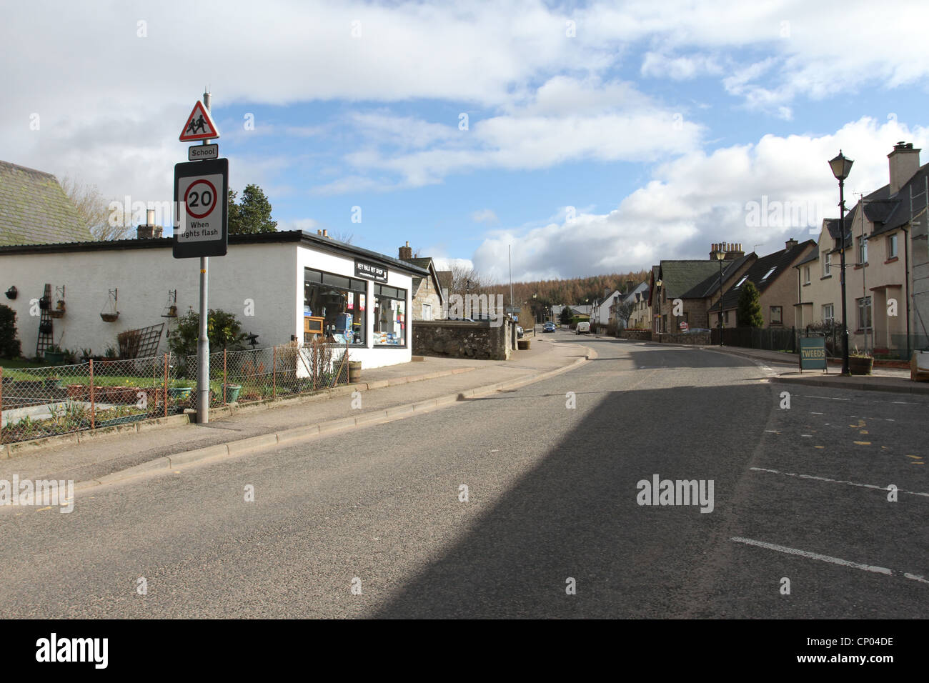 Village of lairg scotland hi-res stock photography and images - Alamy