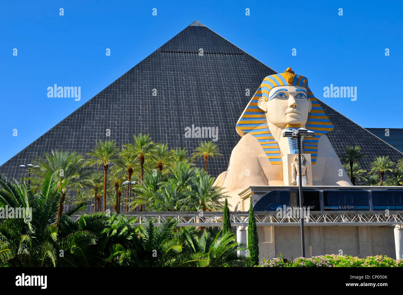 Luxor hotel pyramid hi-res stock photography and images - Alamy