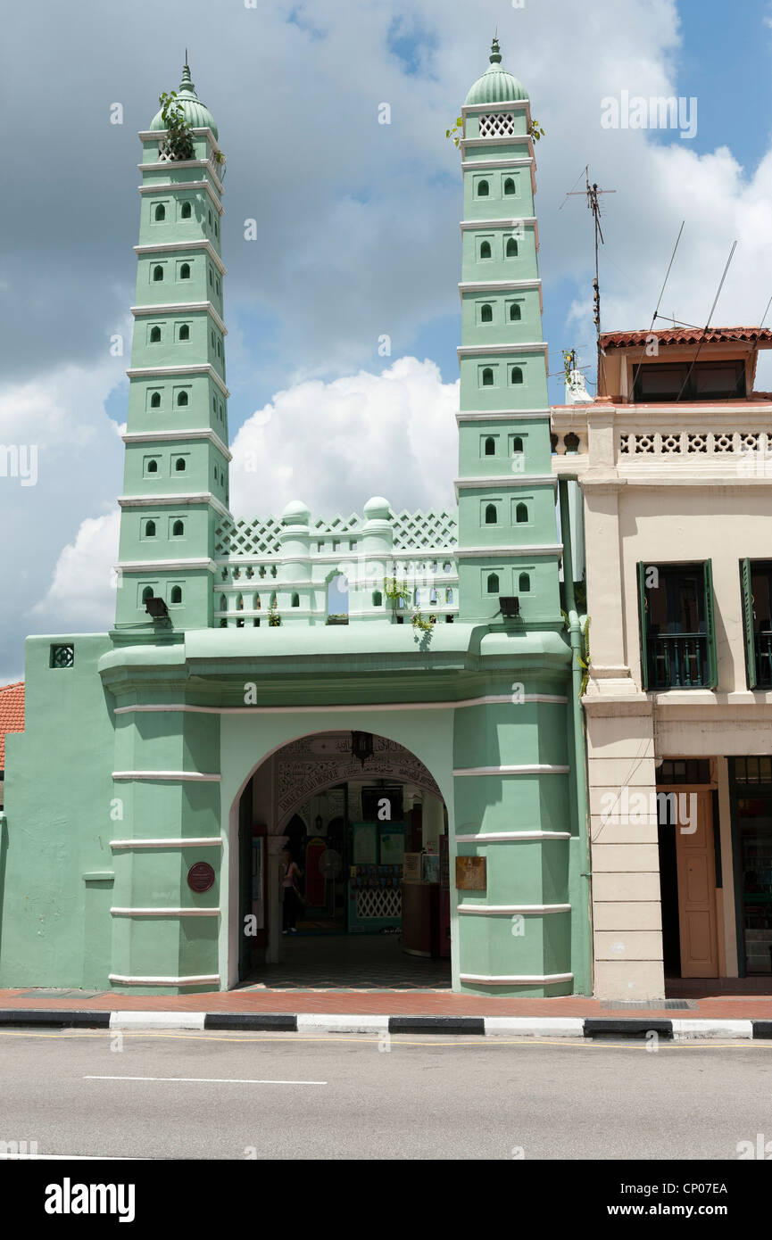 Jamae (Chulia) Mosque exterior Chinatown Singapore Malaysia Stock Photo ...