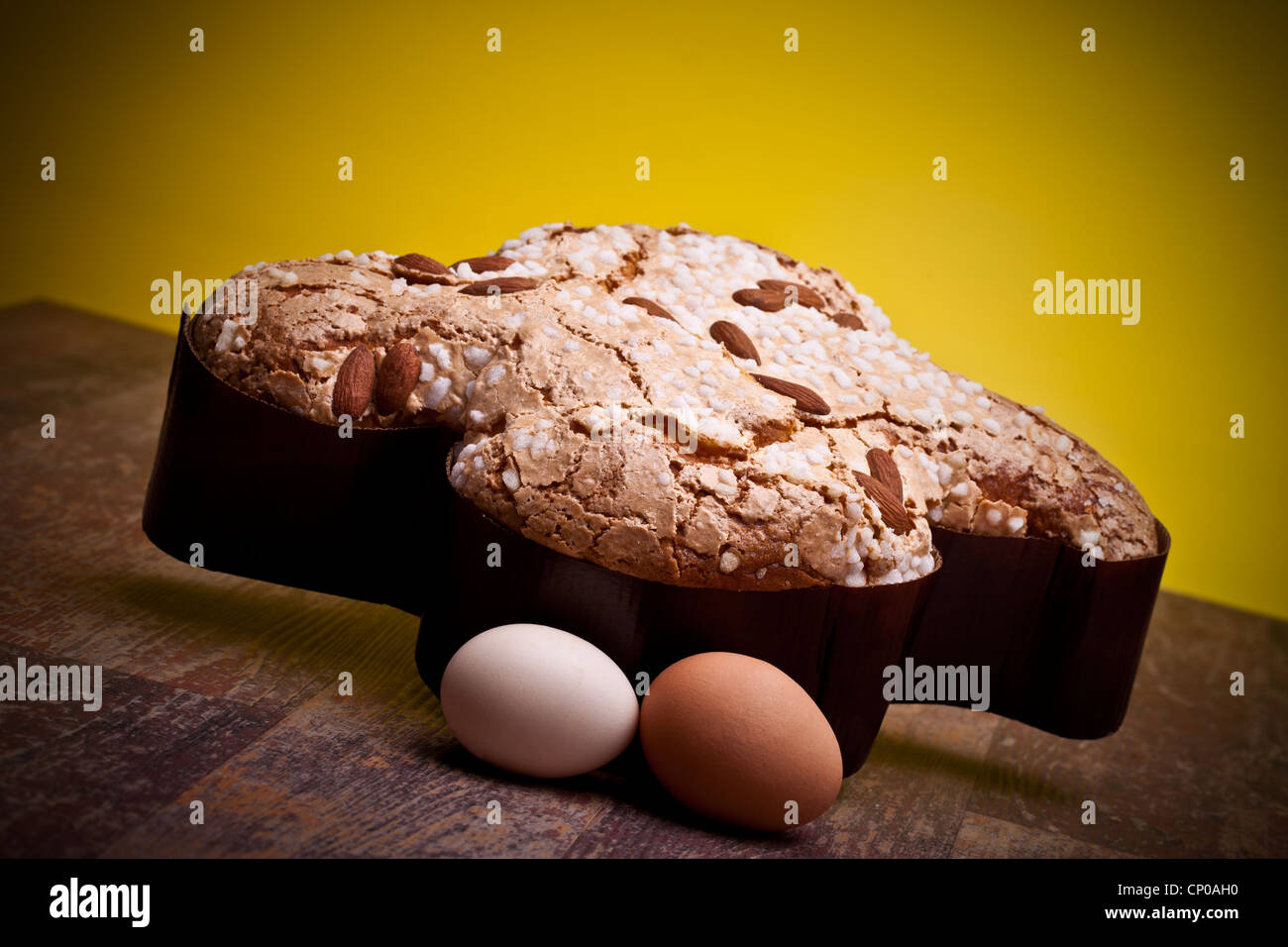 Traditional easter dove hi-res stock photography and images - Alamy