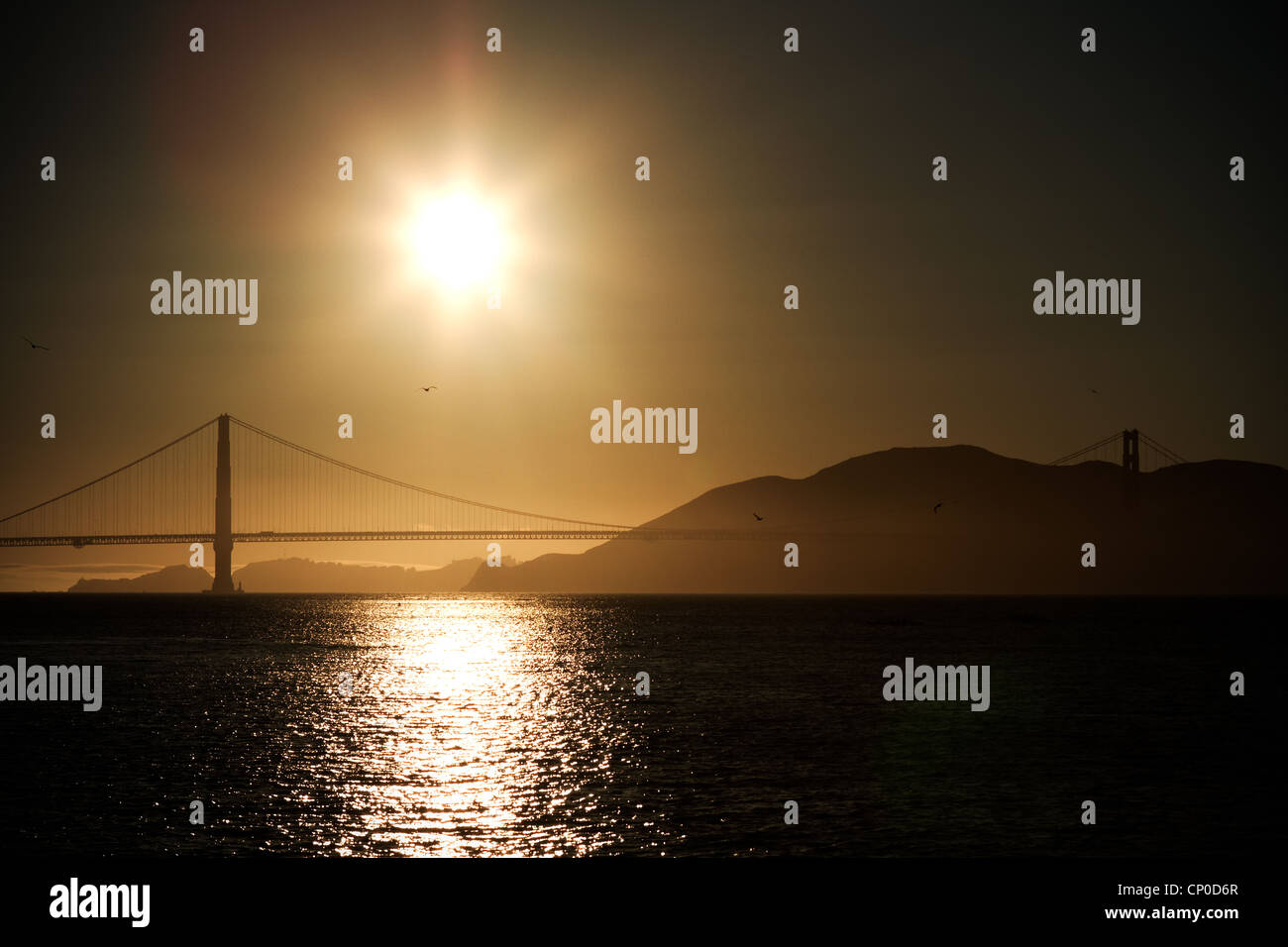 Golden gate bridge sun hi-res stock photography and images - Alamy