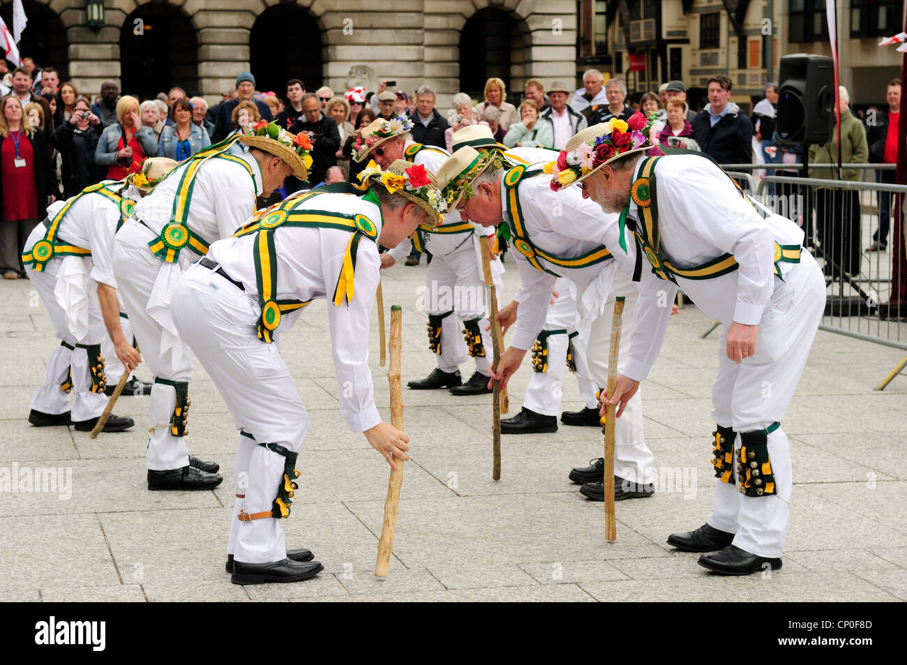 English performers hi-res stock photography and images - Alamy