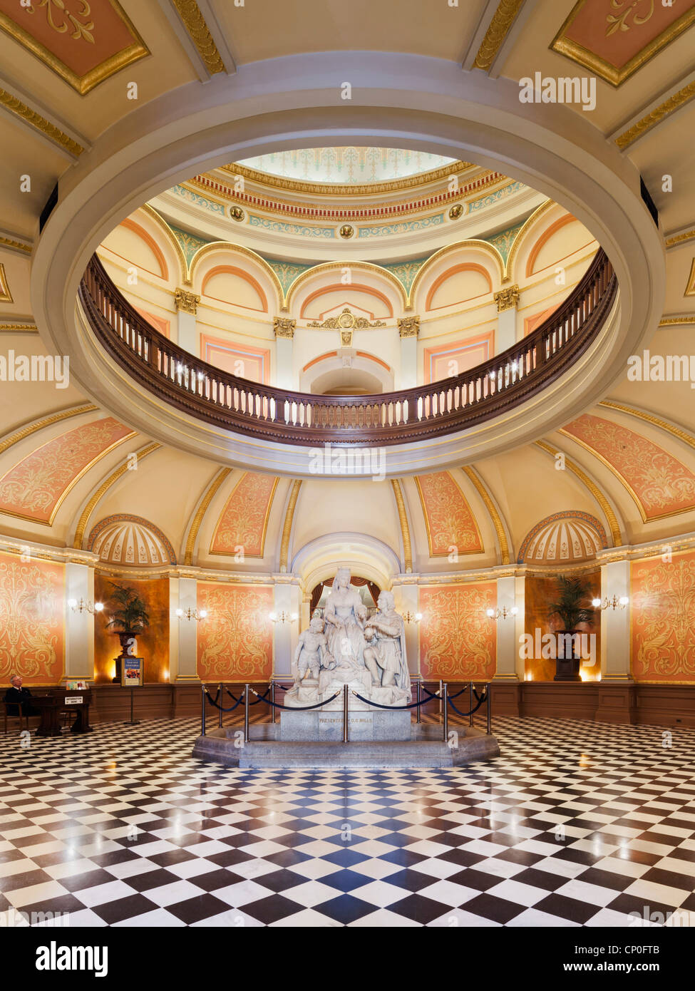California capitol interior hi-res stock photography and images - Alamy
