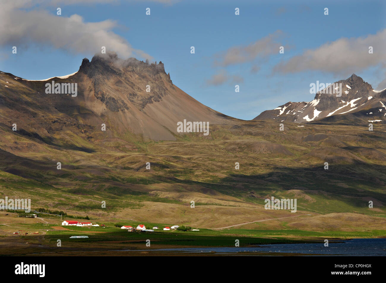 Jagged buildings hi-res stock photography and images - Alamy