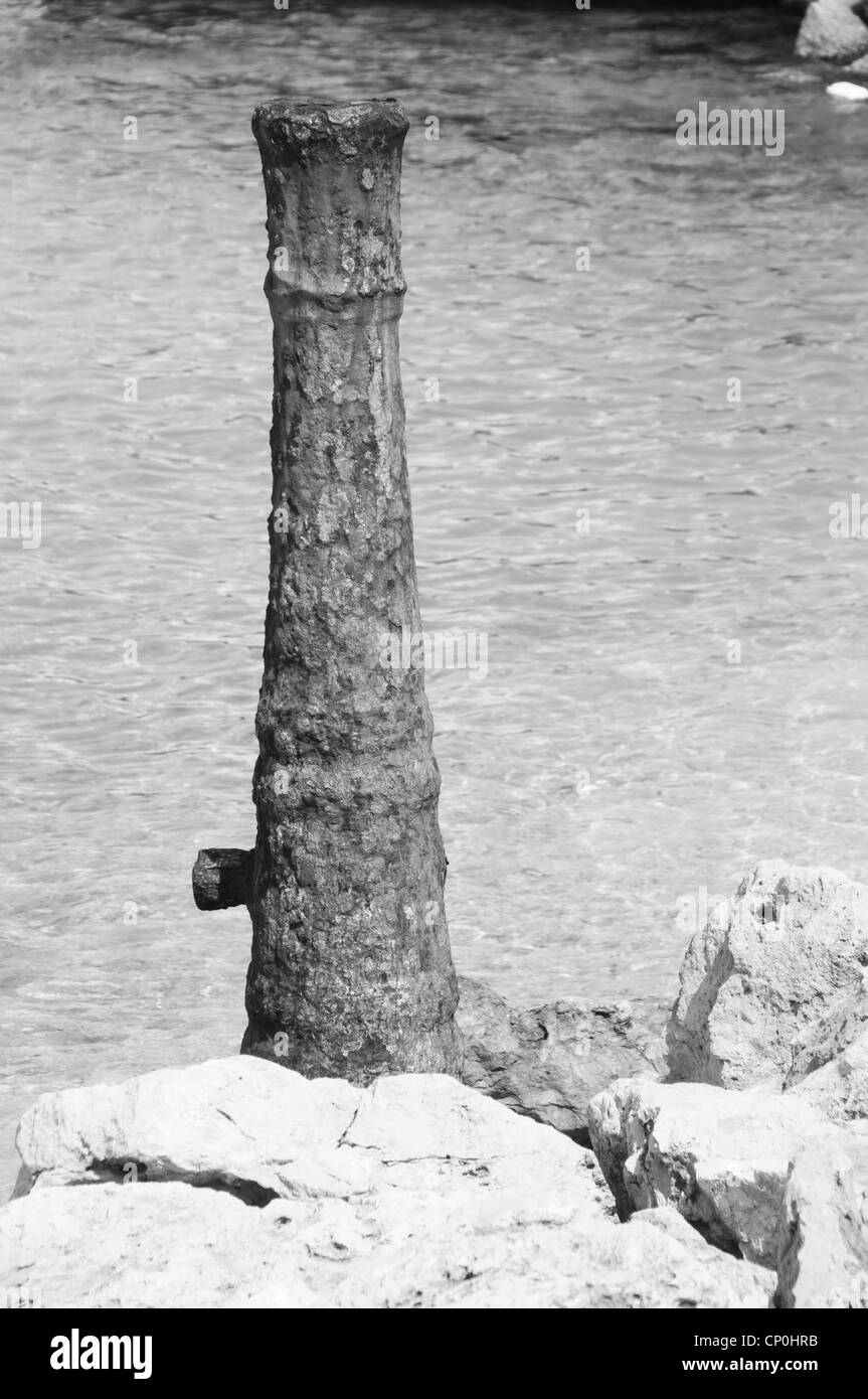 Bonaire Dutch: Bonaire, Papiamentu: Boneiru) is a Caribbean island that ...