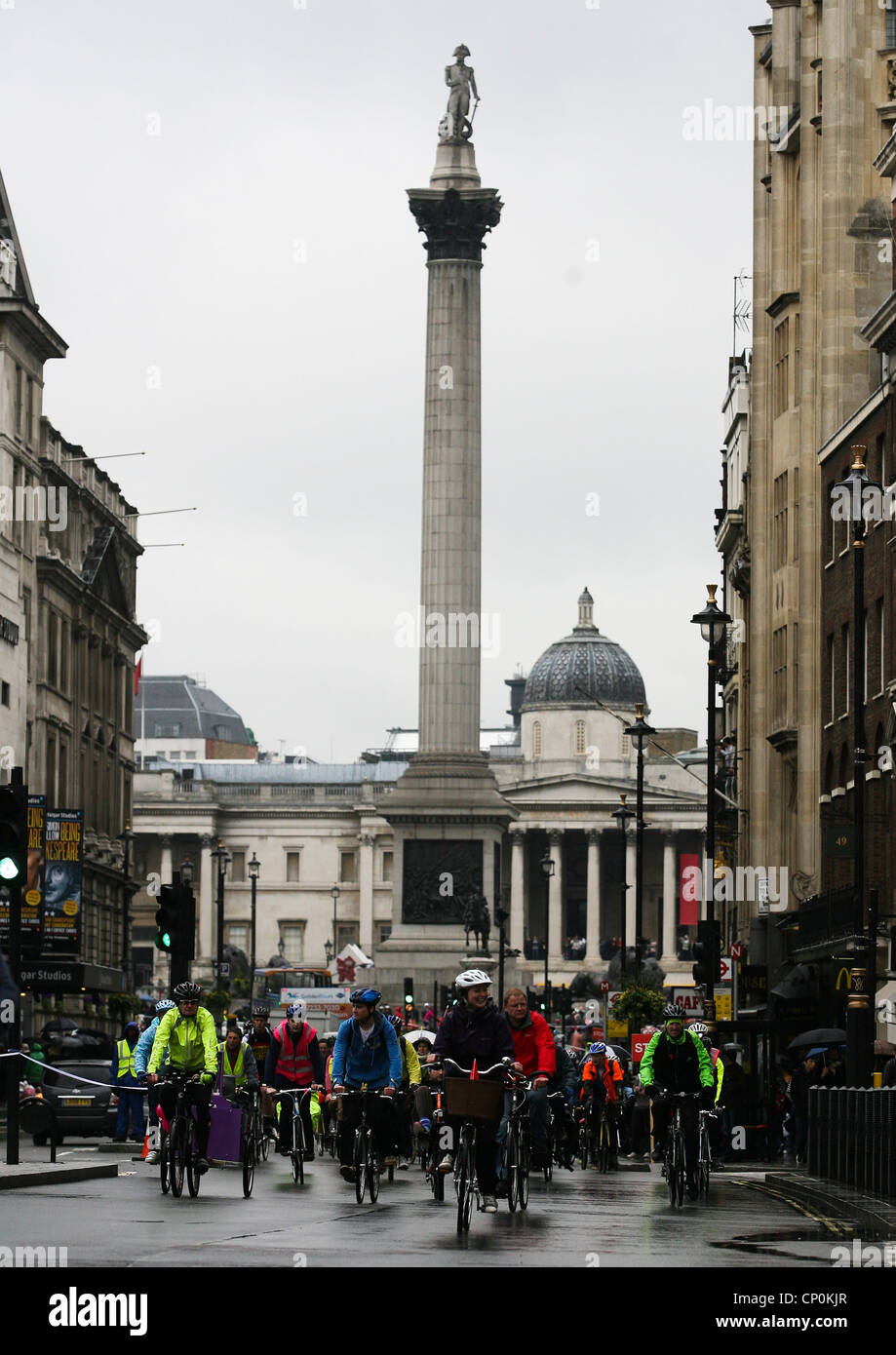 Cyclist take part in the Big Ride safer cycling event through central ...