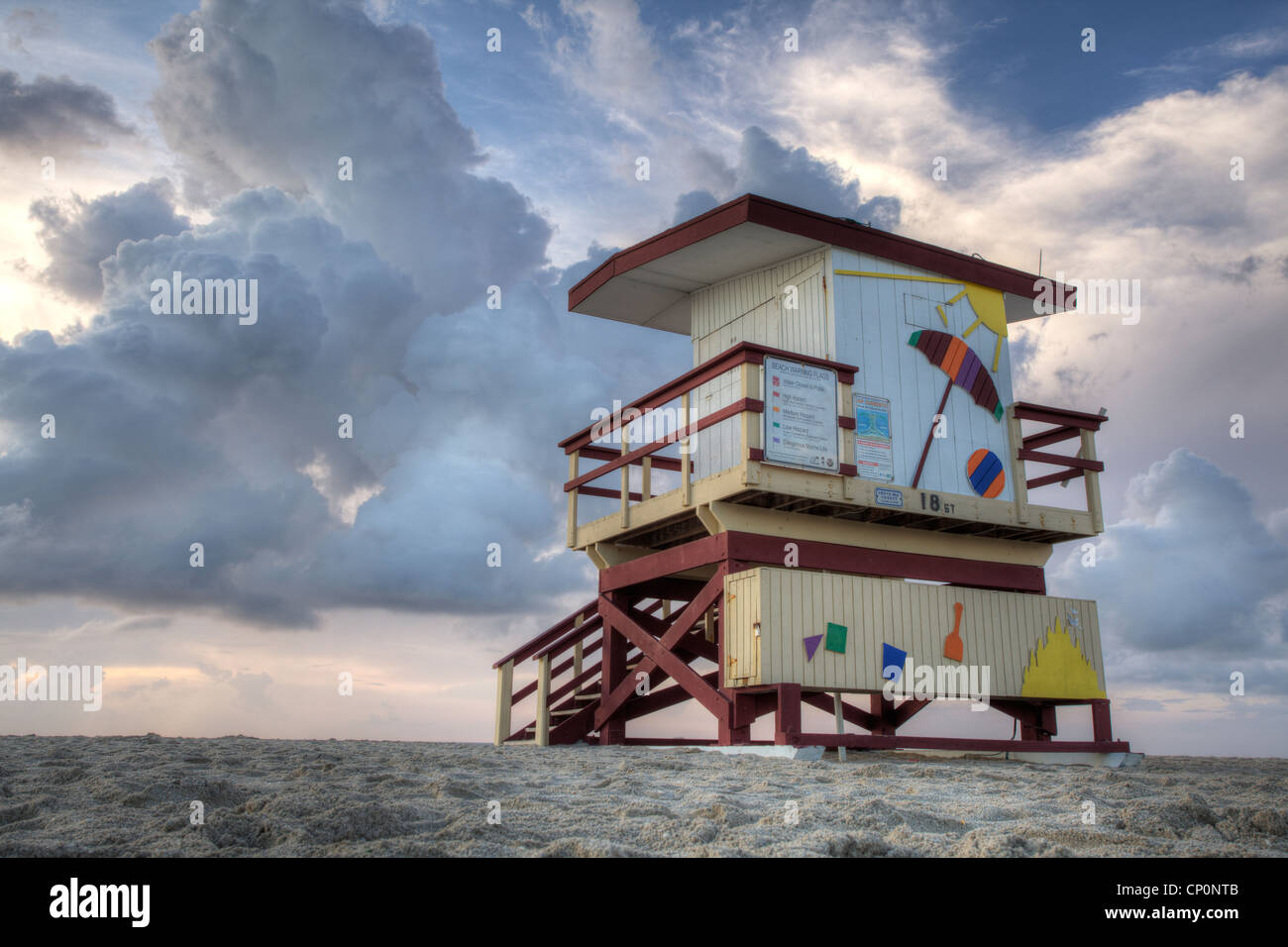 Lifeguard tower hi-res stock photography and images - Alamy