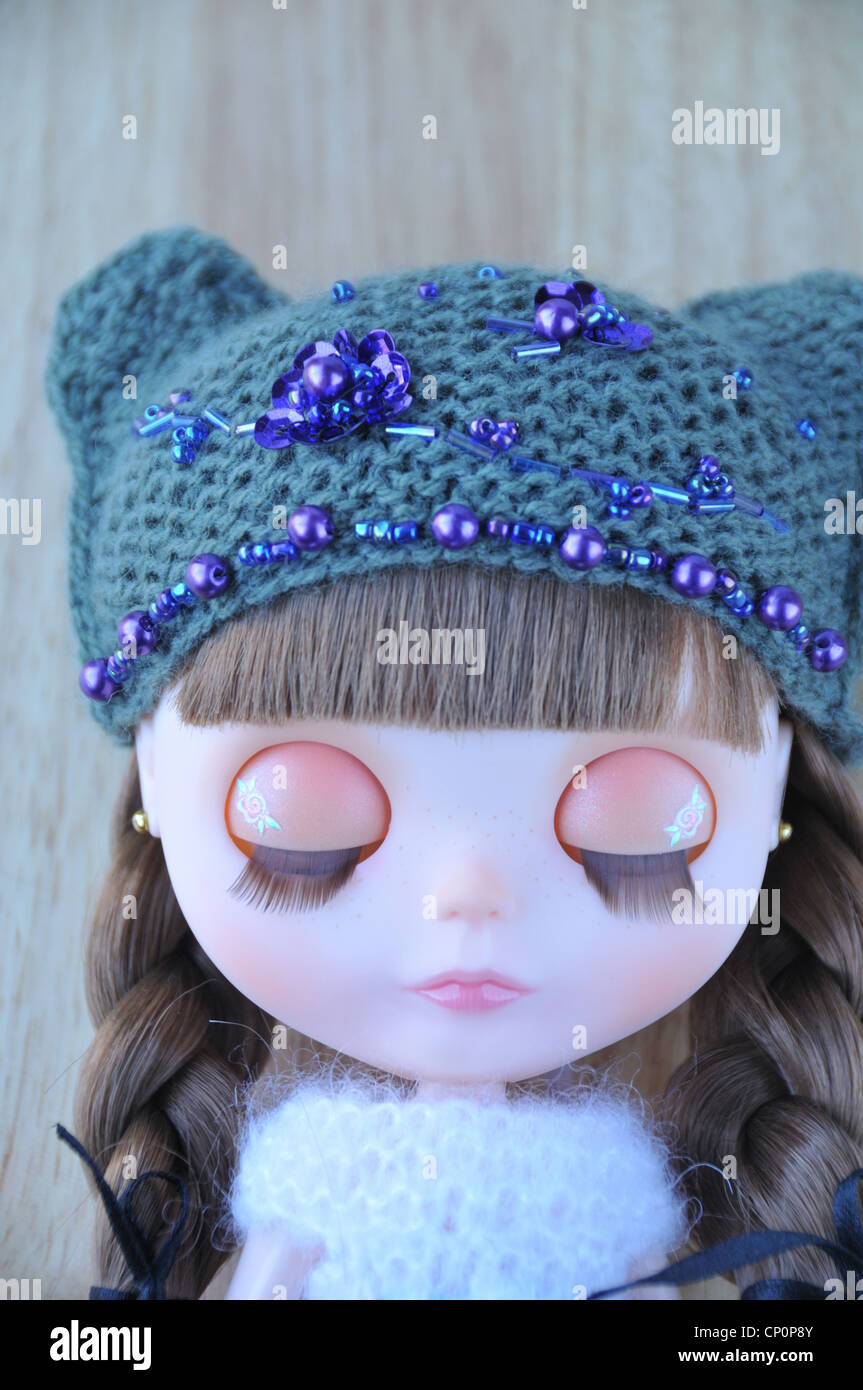 Custom Blythe Doll close up sleepy eyes (Base doll - Raspberry Sorbet ...